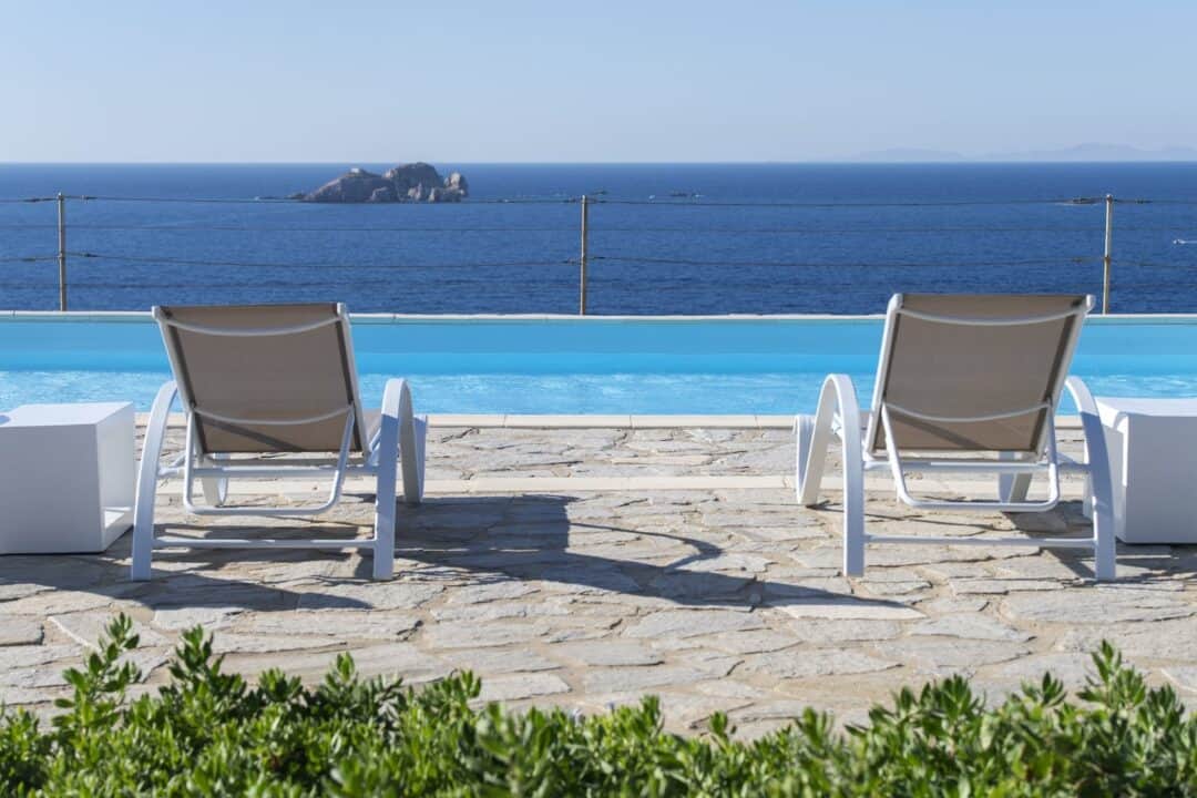 20 Best Resorts in Paros for Every Budget - Paulina on the road