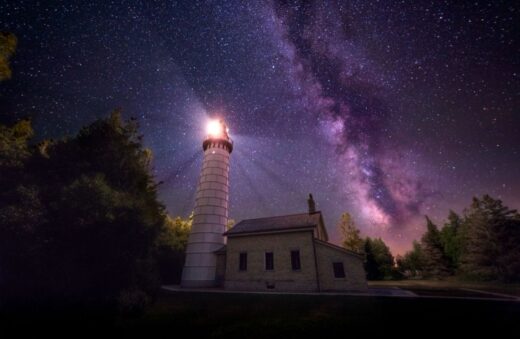 20 Wonderful Lighthouses of Wisconsin - Paulina on the road