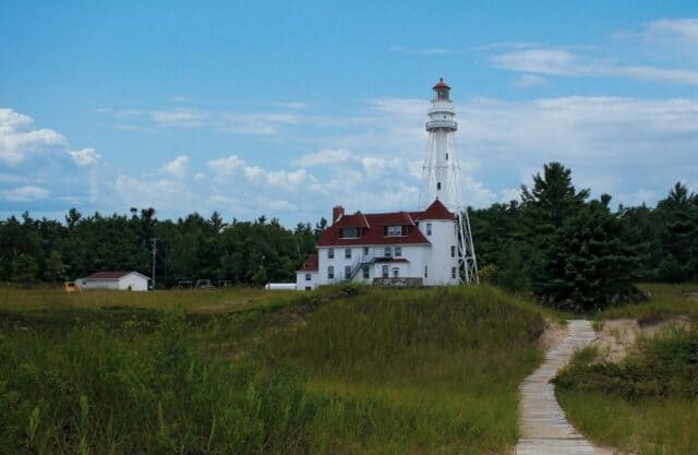 20 Wonderful Lighthouses of Wisconsin - Paulina on the road