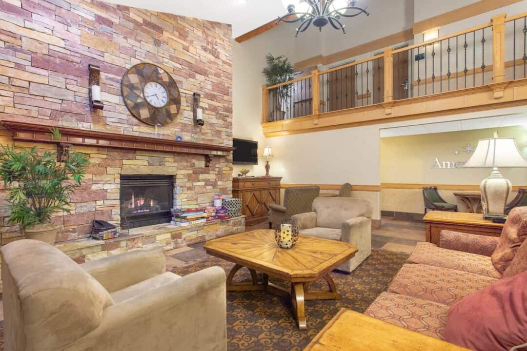 15 Best Hotels in Sheboygan, WI & Nearby - Paulina on the road