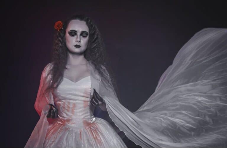 15 Terrifying Most Haunted Places in Wisconsin | Traffic Torch