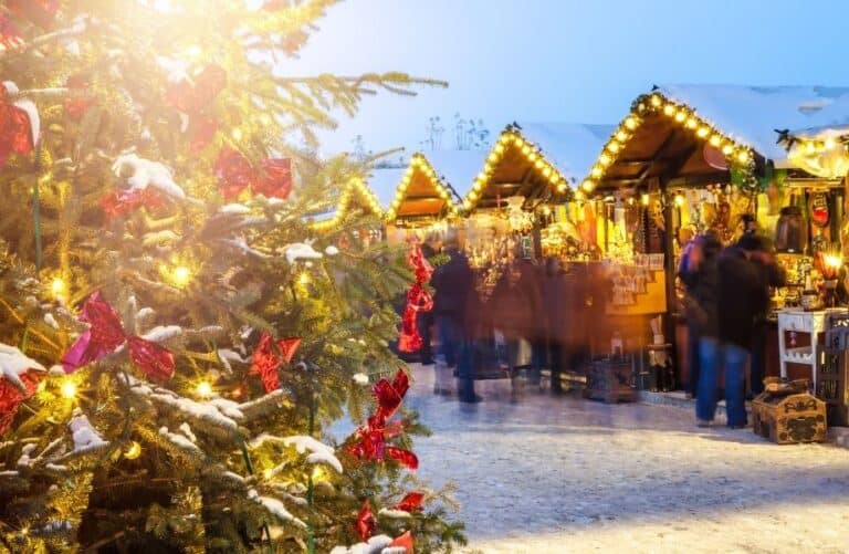 25 Magical Christmas Markets in Wisconsin [2024 Guide] - Paulina on the ...