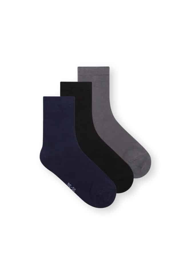 15 Best Brands for Sustainable Socks - Paulina on the road