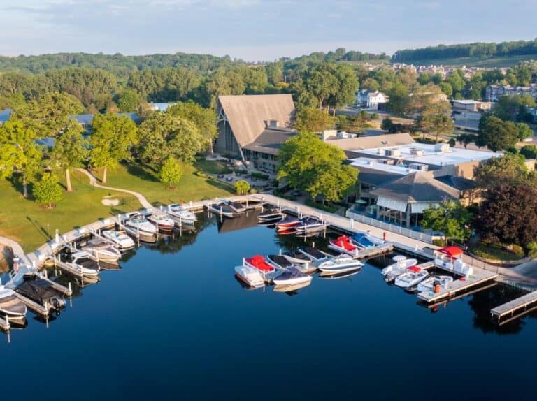 12 Gorgeous Lakefront Resorts in Wisconsin - Paulina on the road