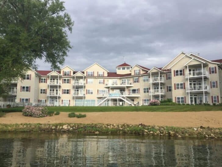 12 Gorgeous Lakefront Resorts in Wisconsin - Paulina on the road