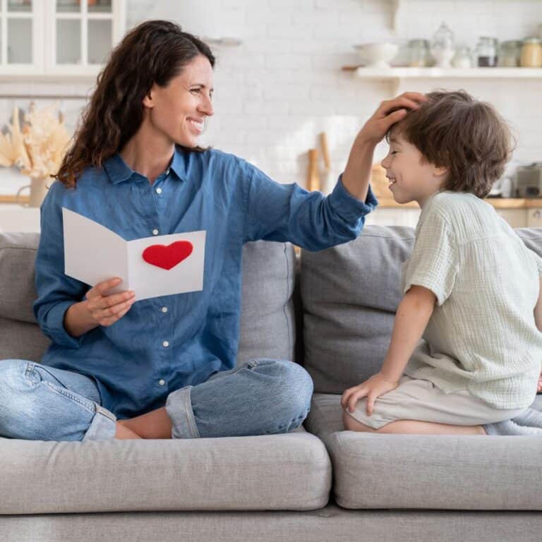 30 Best Quotes for Mom in Spanish - Paulina on the road