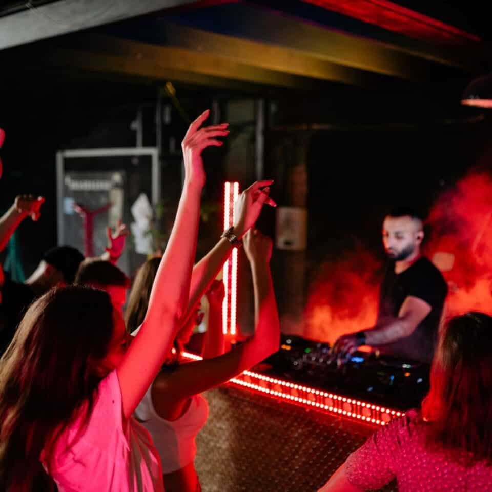 10 Fun Things to do in Albufeira in August - Paulina on the road